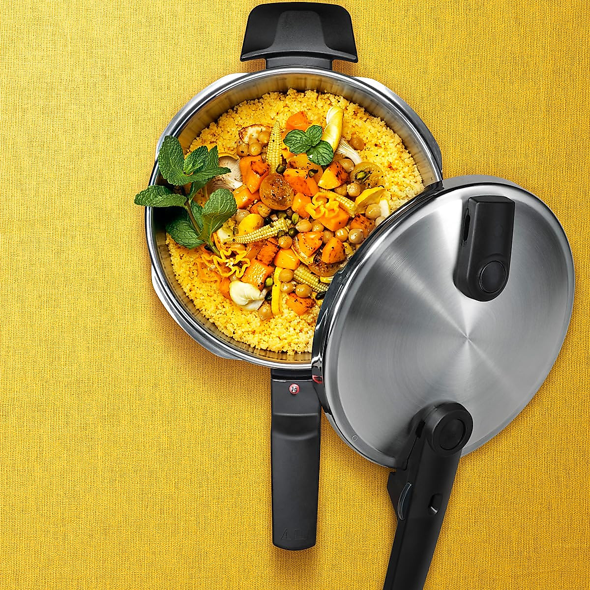 Fissler Vitaquick Premium Pressure Cooker Set, 8.5 Quart and Glass Lid