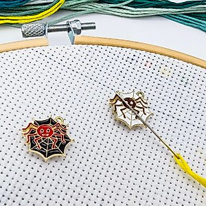 Halloween Black and White Spider Web Cross Stitch Needle Minder, Needle Minder Magnetic, Needle Holder for Cross Stitch, Sewing, Embroidery and Needlework Accessories, Enamel and Magnetic（2 PCS）
