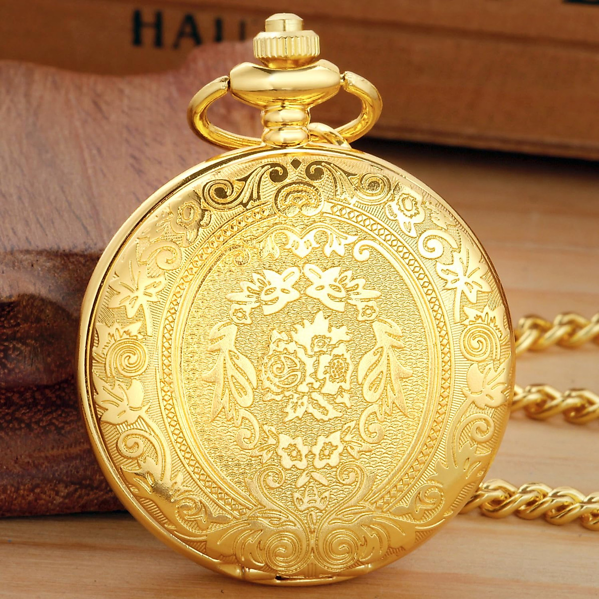 Realpoo Gold Large Decorative Flower Pattern Pocket Watch White Roman Numeral Scale Quartz Pocket Watches for Men with Chain