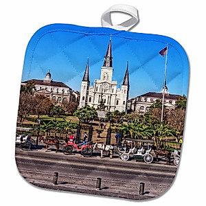 3D Rose Saint Louis Cathedral in New Orleans French Quarter Pot Holder, 8 x 8