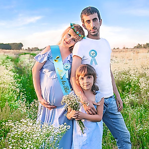 Blue and Gold Mom to Be Sash Kit Gender Reveals Party Floral Garland Crown with Daddy to Be Tinplate Badge Combo Decor Supplies Favors for Boys Baby Shower Party Photo Prop Gift