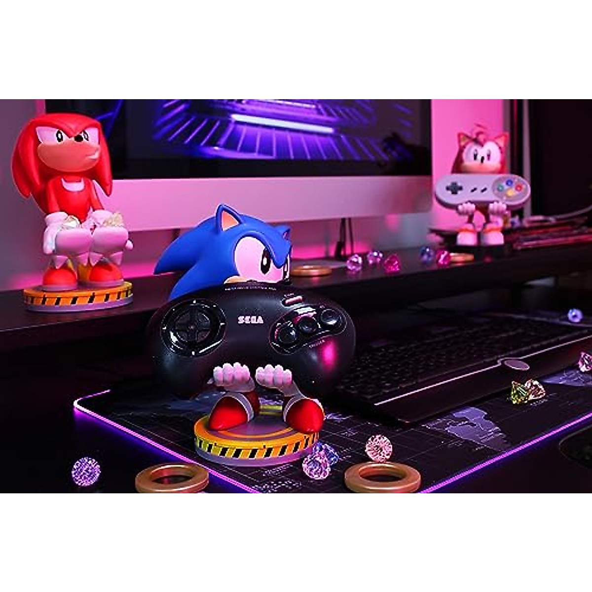 Exquisite Gaming: Sliding Sonic Phone Stand & Controller Holder - Sonic The Hedgehog - Officially Licenced Figure, Cable Guys