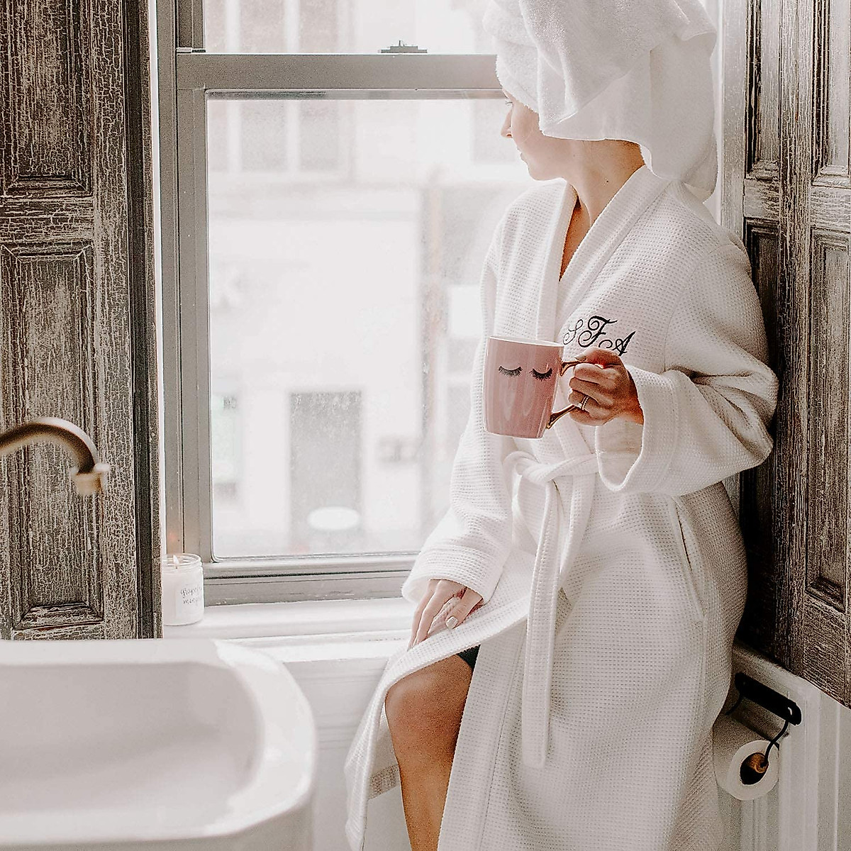 Sweet Water Decor Eyelashes Pink Coffee Mug | 16oz Mug with Gold Handle | Embellished with Real Gold | Gifts for Mom, Wife, Sister, Friend