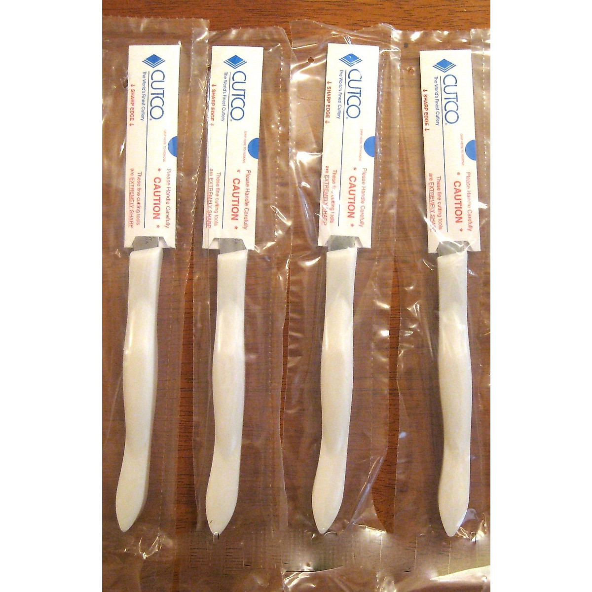 CUTCO Set of 4 Steak/Table Knives #1759 - Pearl White