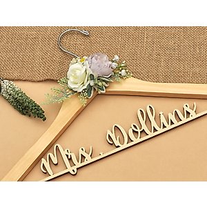 Bride hanger, wedding hanger, wood engraving,personalized bride hanger, lady hanger, custom hanger, honor maid, bridesmaid, The doctor hangers，Gift-giving hangers