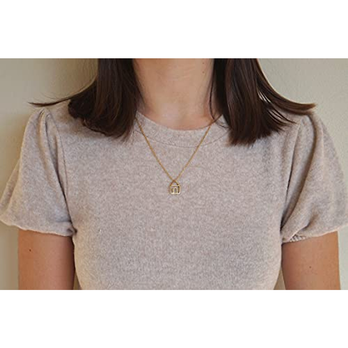 VIROMY Delicate Gold House Pendant Necklace for Women 14K Gold Filled Dainty House Charm Necklace Minimalist Everyday Jewelry for Women