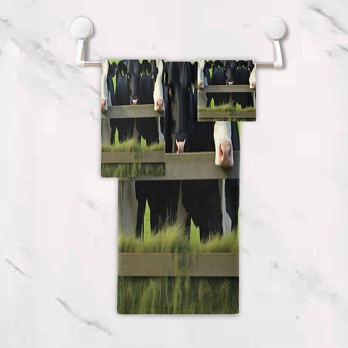 Flradish Funny Cows Towels 3 Pack Bath Towels for Bathroom Set Soft Cotton Highly Absorbent Lightweight & Quickdry Towel Set 1 Bath Towel,1 Hand Towel,1 Washclothe