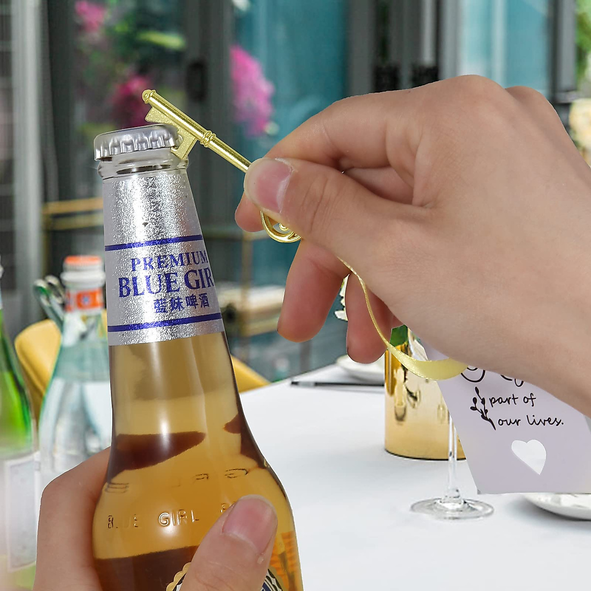 XHIPY 100 Sets Skeleton Key Bottle Opener Wedding Favors, Bridal Shower Gift for Guests with Thank You Tag Card Pillow Candy Box and Satin Ribbon (Gold)