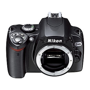Nikon D40x 10.2MP Digital SLR Camera with 18-135mm f/3.5-5.6G ED-IF AF-S DX Zoom-Nikkor Lens