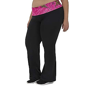 Realtree Women's Plus Size Yoga Pant, Black/Hot Pink Camo, 3X