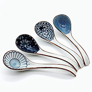 JOBNTZ Asian Soup Spoon,Ceramic Ramen Spoon,6.4inch Japanese Pho Spoon with Long Handle for Miso,Dumpling,Noodles,Wonton (Blue and White Porcelain, Set of 4)