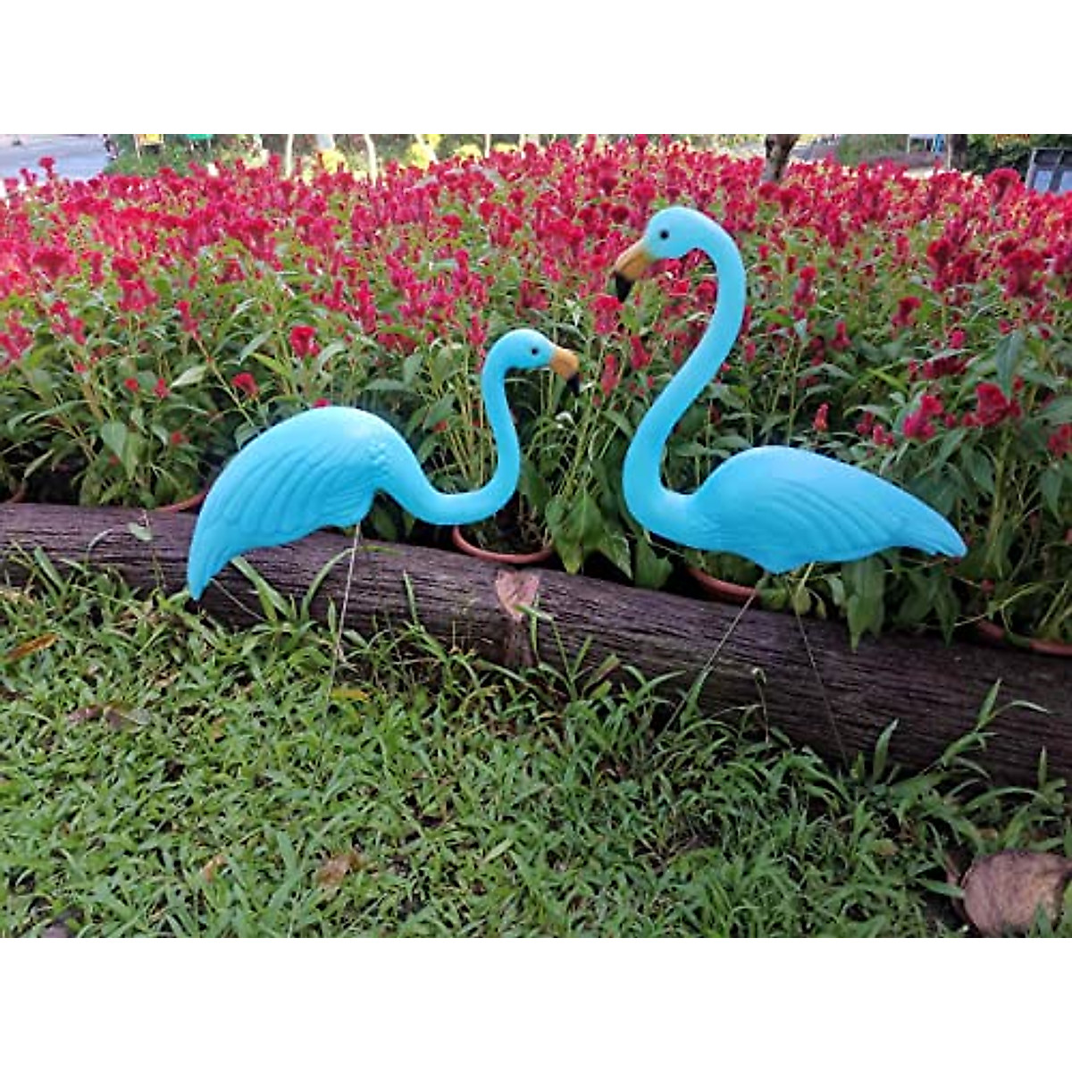 AndBird Plastic Flamingos Yard Ornament -Set of 2 - Flamingo Lawn Ornaments,Flamingo Garden Yard w/Stakes, for Home and Outdoor Decor, Party Decor, Adjustable Feet Length