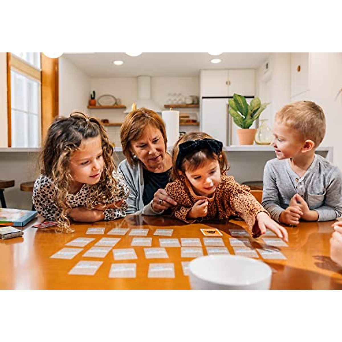 Hoyle 6 in 1 Kids Playing Cards Multi Game Pack, 6 Fun Games in 1 (Ages 3+)