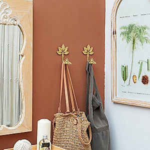 SOFFEE DESIGN Set of 2 Wall Mounted Metal Coat Hooks, Gold Bee Leaf Hanging Rack Hooks for Entryway, Bathroom, Bedroom Farmhouse Decoration