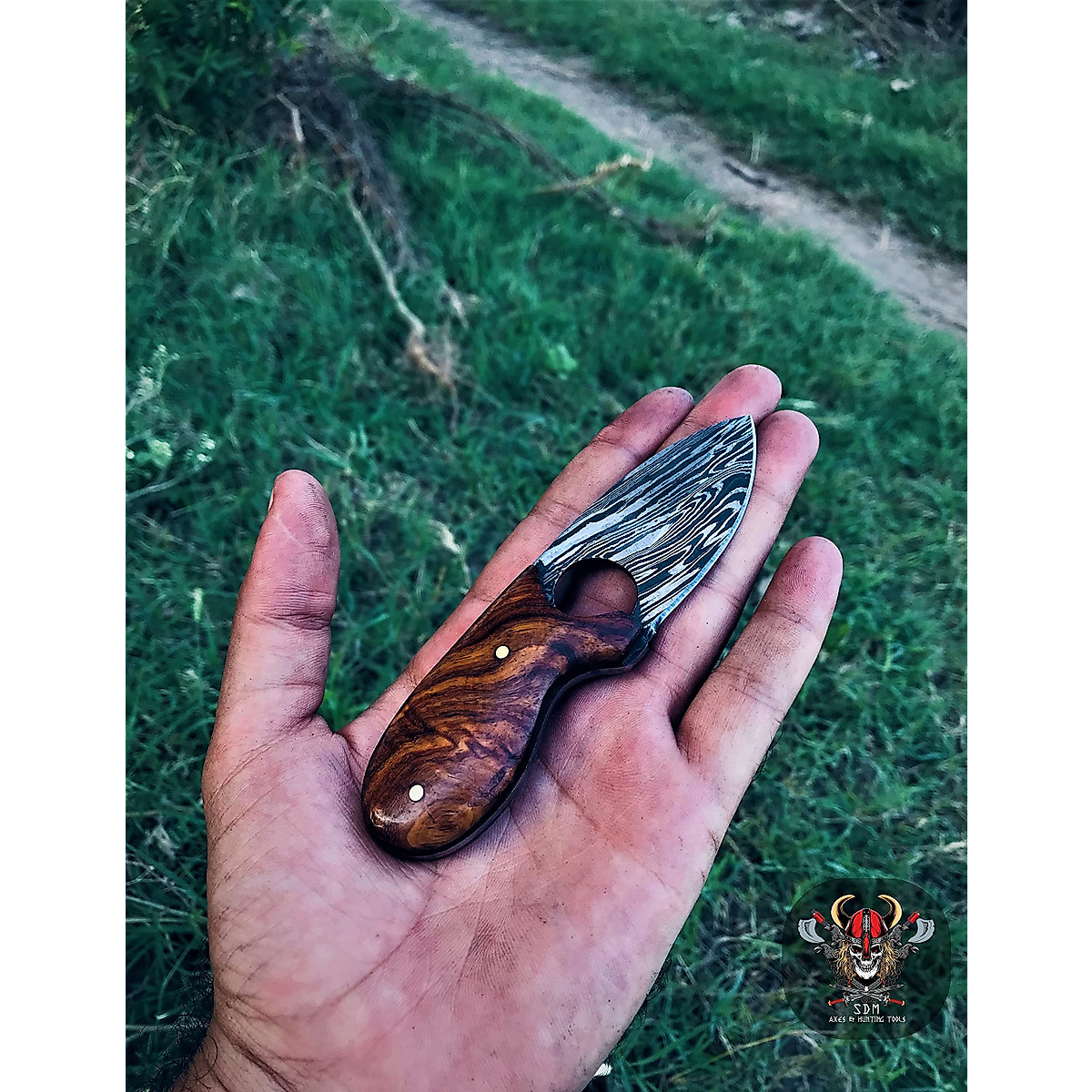 SDM Custom Handmade Hunting Knife Bush craft Knife Damascus Steel Survival Knife EDC 5'' Overall Walnut Wood With Sheath