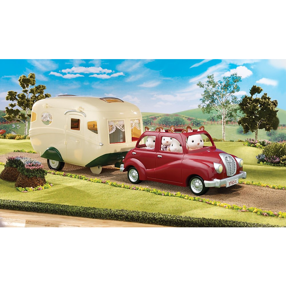 Calico Critters Caravan Family Camper - Take Your Critters on a Road Trip!