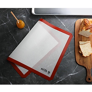 New Star Foodservice 36596 Commercial Grade Silicone Baking Mat Non-Stick Pan Liner, 17 x 25 inch (Full Size)
