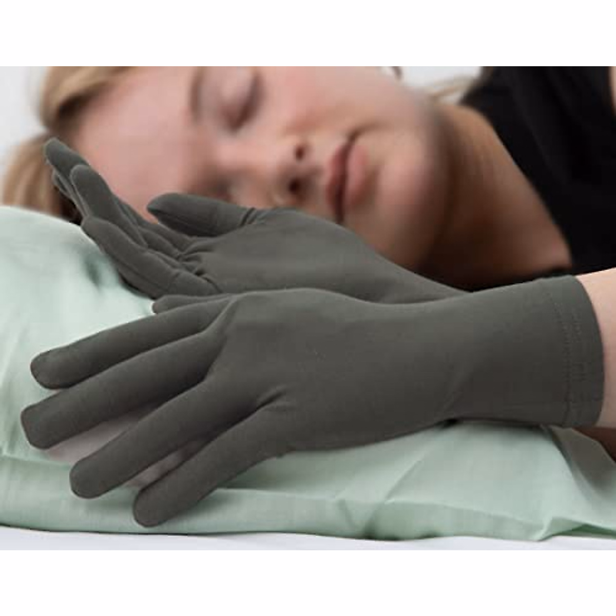 LEAFY BOO Bamboo Gloves for Eczema, Medium, Women and Men, Dry Hands, Overnight Moisturizing Gloves, 3 Pairs