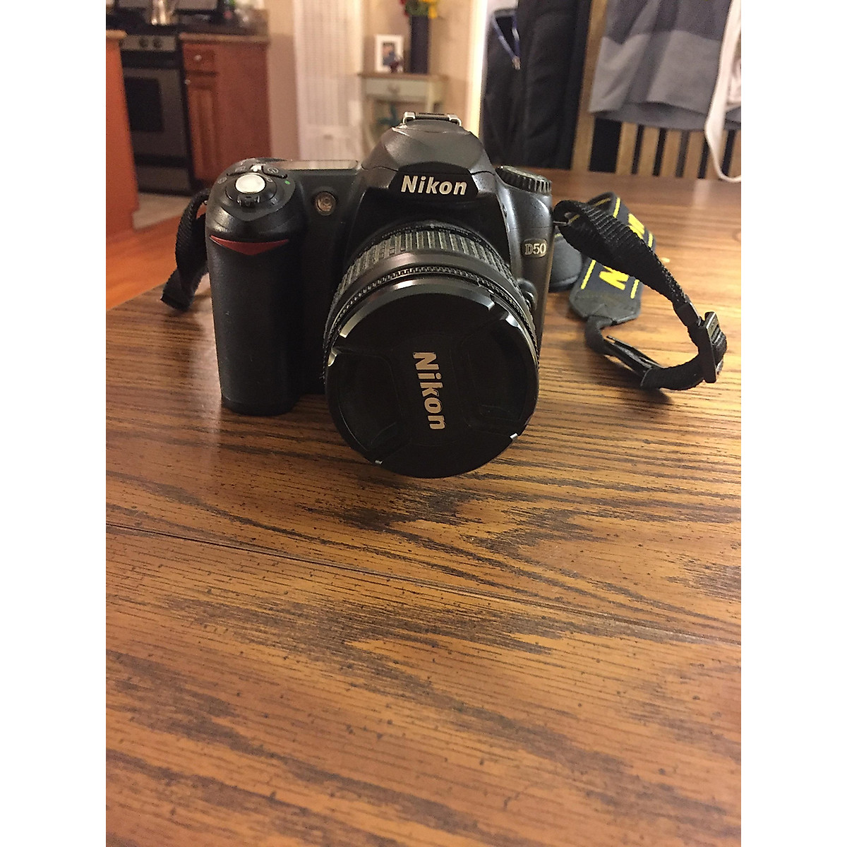 Nikon D50 6.1MP Digital SLR Camera with 28-80mm f3.3-5.6G AF Nikkor Zoom Lens