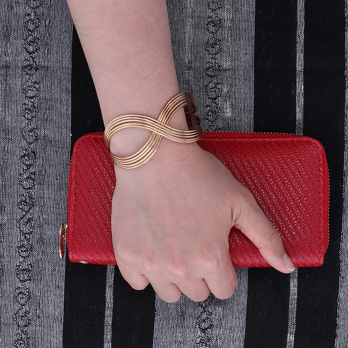 Textured Leather Zipper Wristlet Wallet -Red