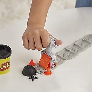 Play-Doh Wheels Cement Truck Toy for Kids Ages 3 and Up with Non-Toxic Cement-Colored Buildin' Compound Plus 3 Colors