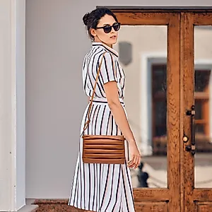 Small Crossbody Shoulder Bag for Women, Trendy Simple Shoulder Purses, Clutch Wallet with Wristlet Strap…