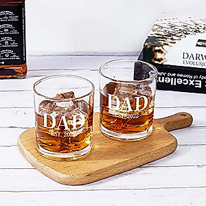 Futtumy Dad Est 2022 Whiskey Glass, Dad Gift for Men Father Dad New Dad Husband from Son Daughter Wife, Father Scotch Glass for Father’s Day Birthday Christmas Retirement, 10 Oz