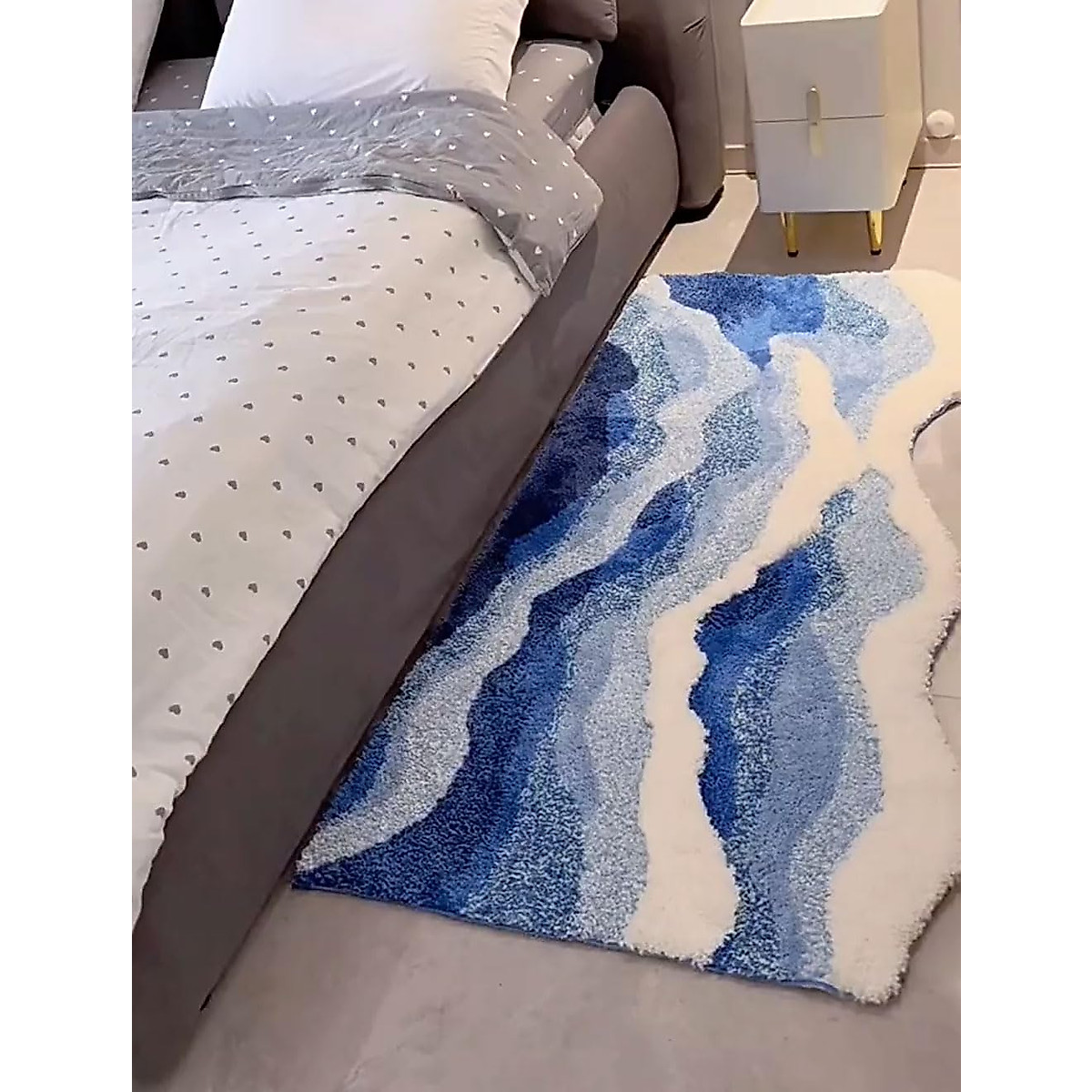 ZYLG Wave Shape Furry Bedroom Rug, Fluffy Area Rug, Girls, Boys, Children's Room, Nursery Rugs Home Decor,Bathroom Rug (19.7x47.2 in)