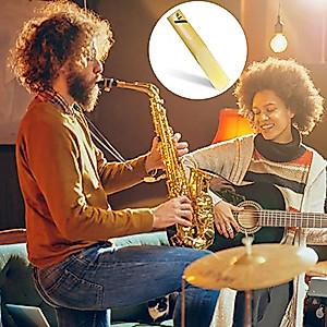 20 Pieces Alto Saxophone Sax Reeds Alto Saxophone Reeds Bamboo Saxophone Reeds with Individual Case for Clarinet Soprano or Alto Sax (1.5 in Strength)