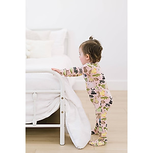 KicKee Print Footie with Zipper, Fitted Long Sleeve Pajamas, Ultra Soft Everyday One-Piece Loungewear, 90s (Baby Rose Too Many Stuffies - 12-18 Months)