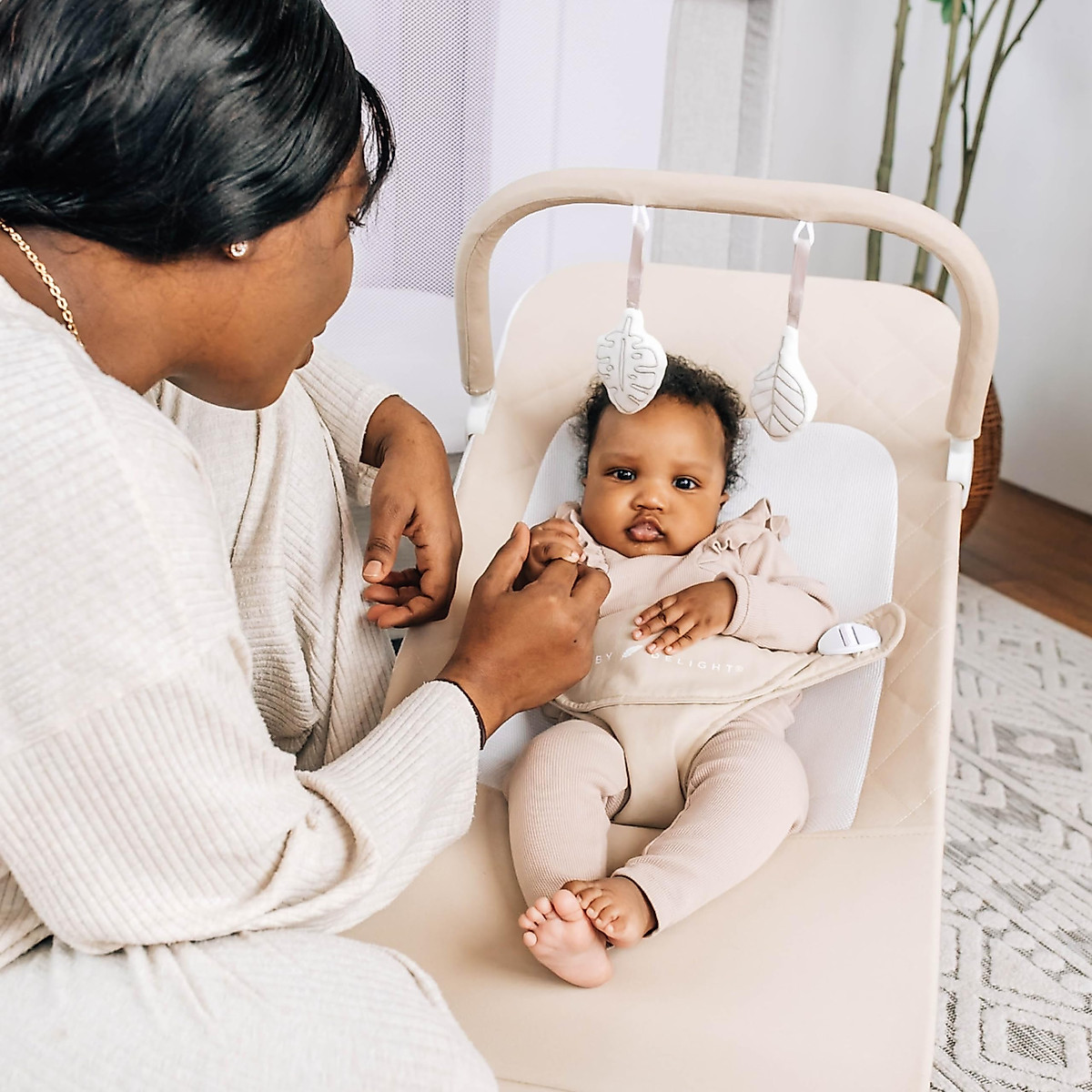 Baby Delight Alpine Deluxe Portable Bouncer, Infant, 0-6 Months, 100% GOTS Certified Cotton Fabrics, Organic Oat