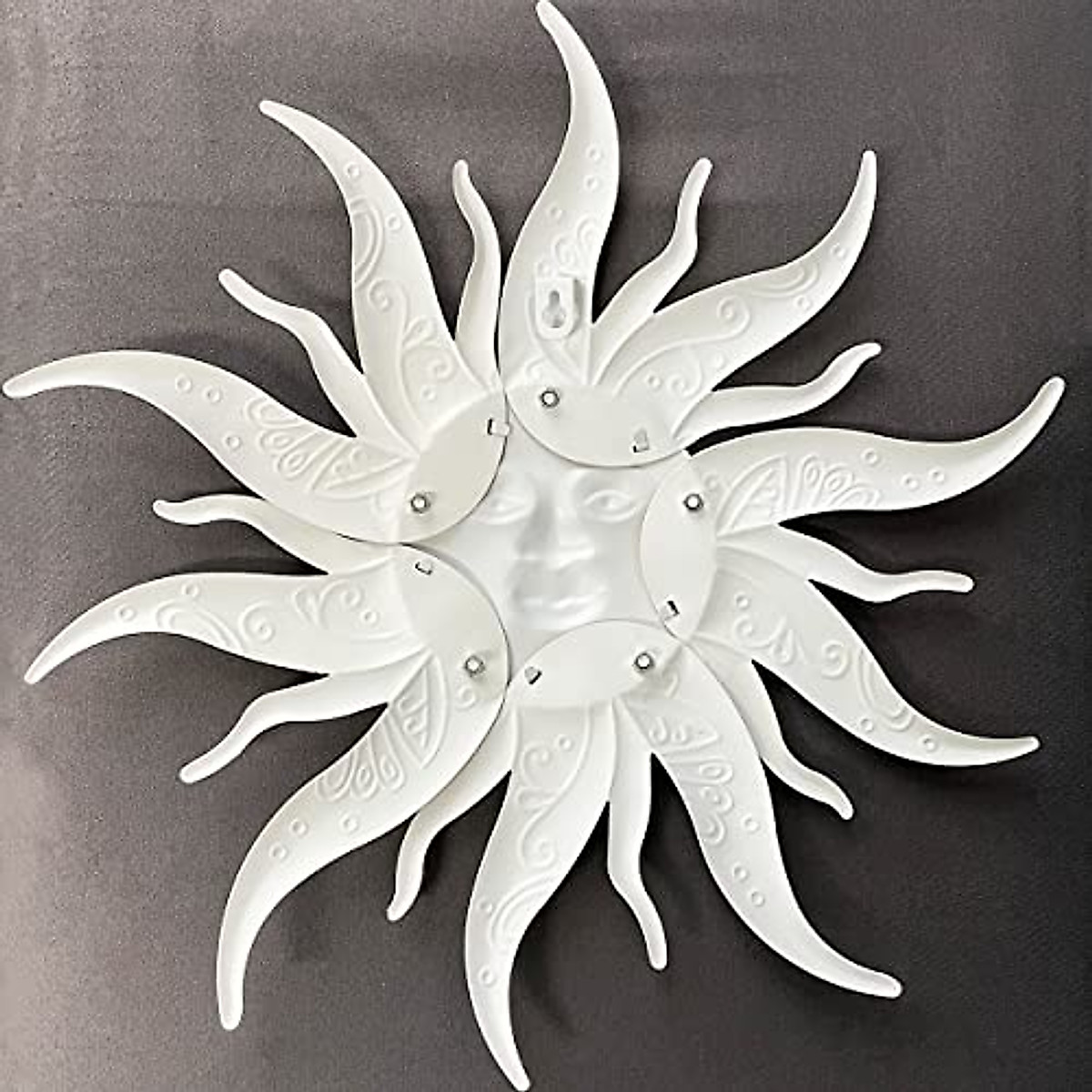 VOKPROOF Metal Sun Wall Art Decor - 17.3Inches Sun Face Garden Sculptures & Statues Wall Art for Indoor and Outdoor, Farmhouse, Patio, Garden Decoration