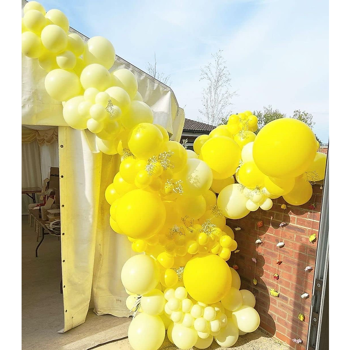 Yellow Balloons, 100Pcs 12 inch Bright Yellow Latex Balloons Round Helium Balloons for Birthday Wedding Anniversary Sunflower Party Backdrop Decorations