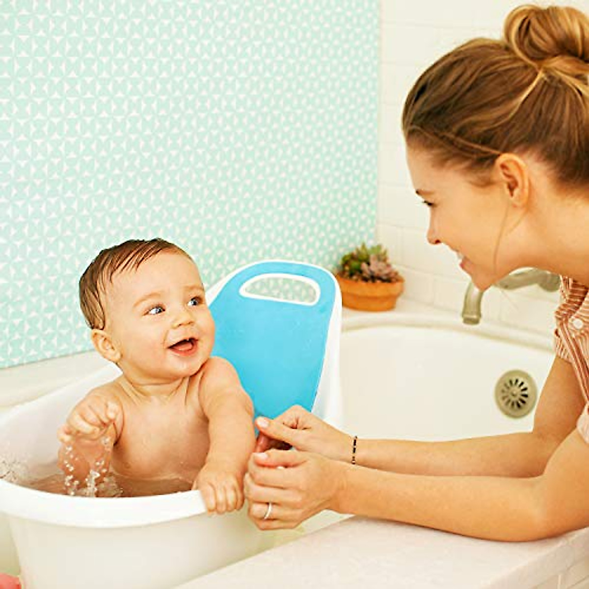 Munchkin® Sit & Soak™ Baby Bath Tub, 0-12 Months, White, 25 x 16.25 x 15 Inch