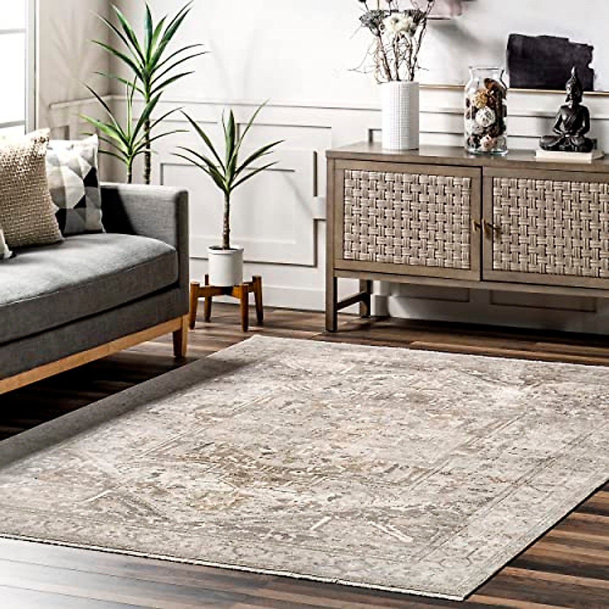 nuLOOM Harriet Vintage Medallion Fringe Accent Rug, 2' x 3', Silver