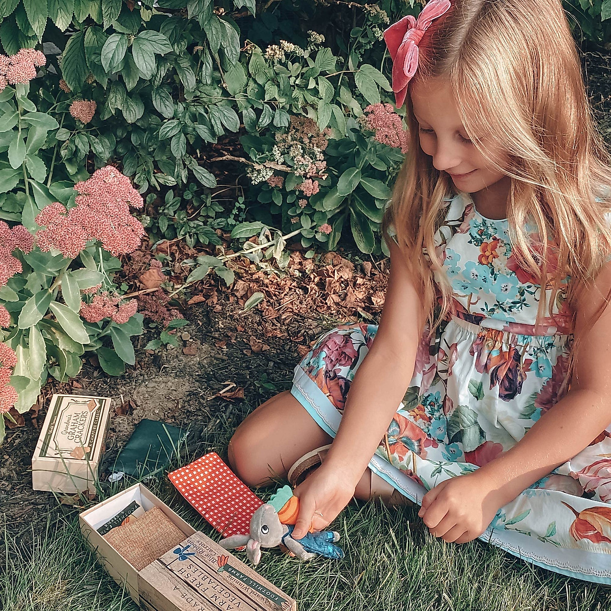 Foothill Toy Co. Animals in Boxes - 'Hopper The Garden Rabbit' Playset with Stuffed Bunny in a Vegetable Crate Bed