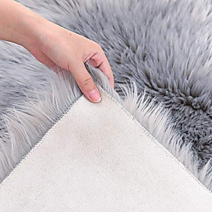 Pacapet Fluffy Faux Fur Rug,Grey Fur Rug Sheepskin Rug for Bedroom,Furry Shag Rug for Living Room,Fuzzy Rug Carpet for Bedside Kids Nursery Room Decor,2x3 ft
