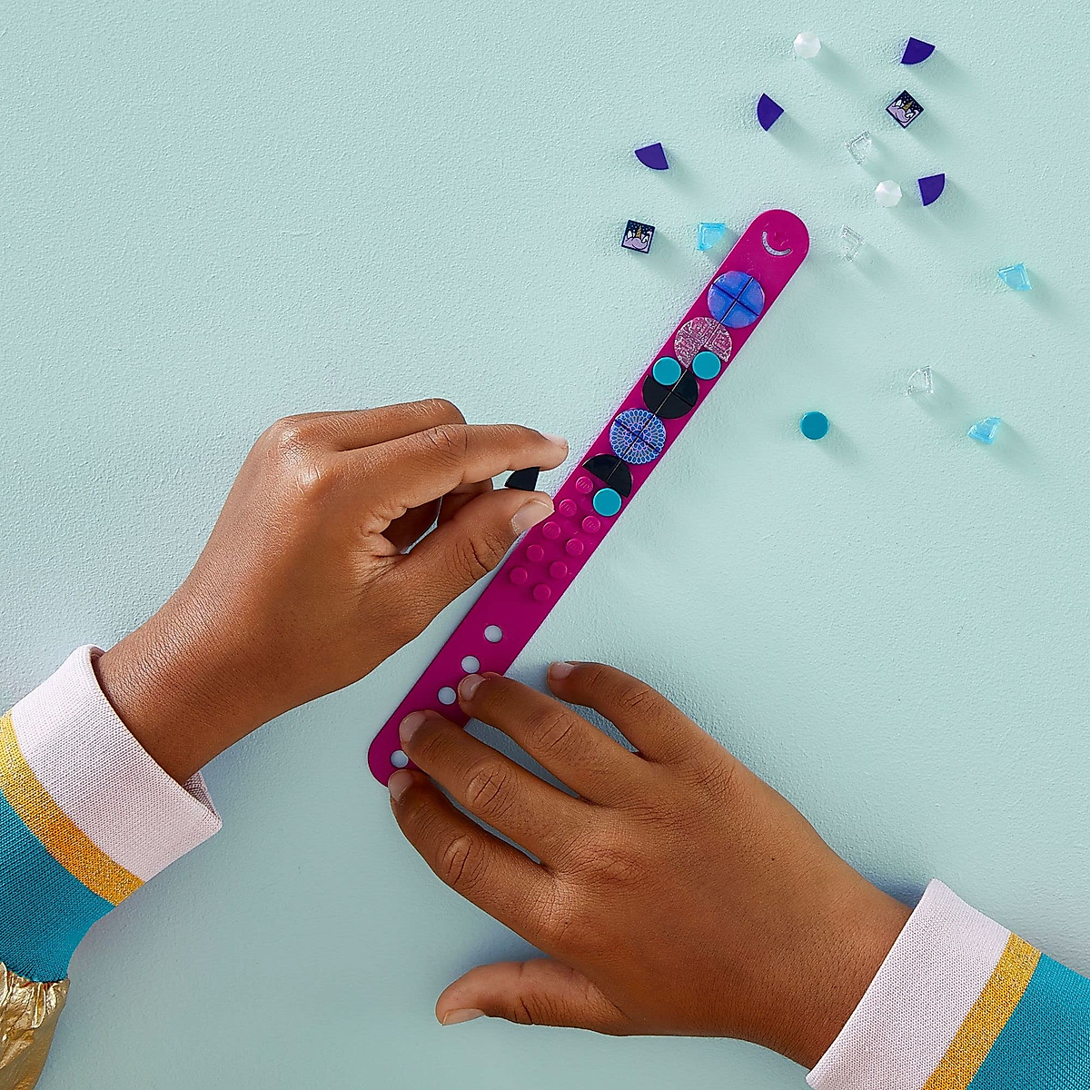 LEGO DOTS Unicorns Forever Toy Bracelet Making Kit 41802, Great Unicorn Gift for Creative Girls and Boys, Bracelet Kit with Sparkly Diamond-Like Tiles, Jewelry Making Craft Kit with Unicorn Theme