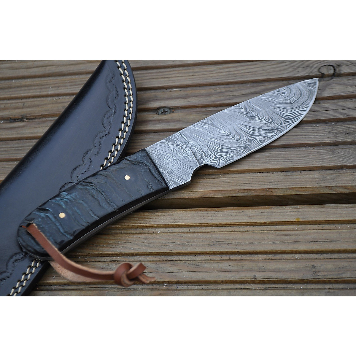 Perkin Handmade Damascus Steel Knife - Hunting Knife - Ram's Horn Handle- Full Tang - Amazing Value