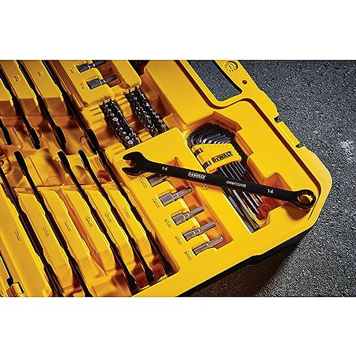 DEWALT Mechanics Tool Set, 184 Pieces (DWMT45184)