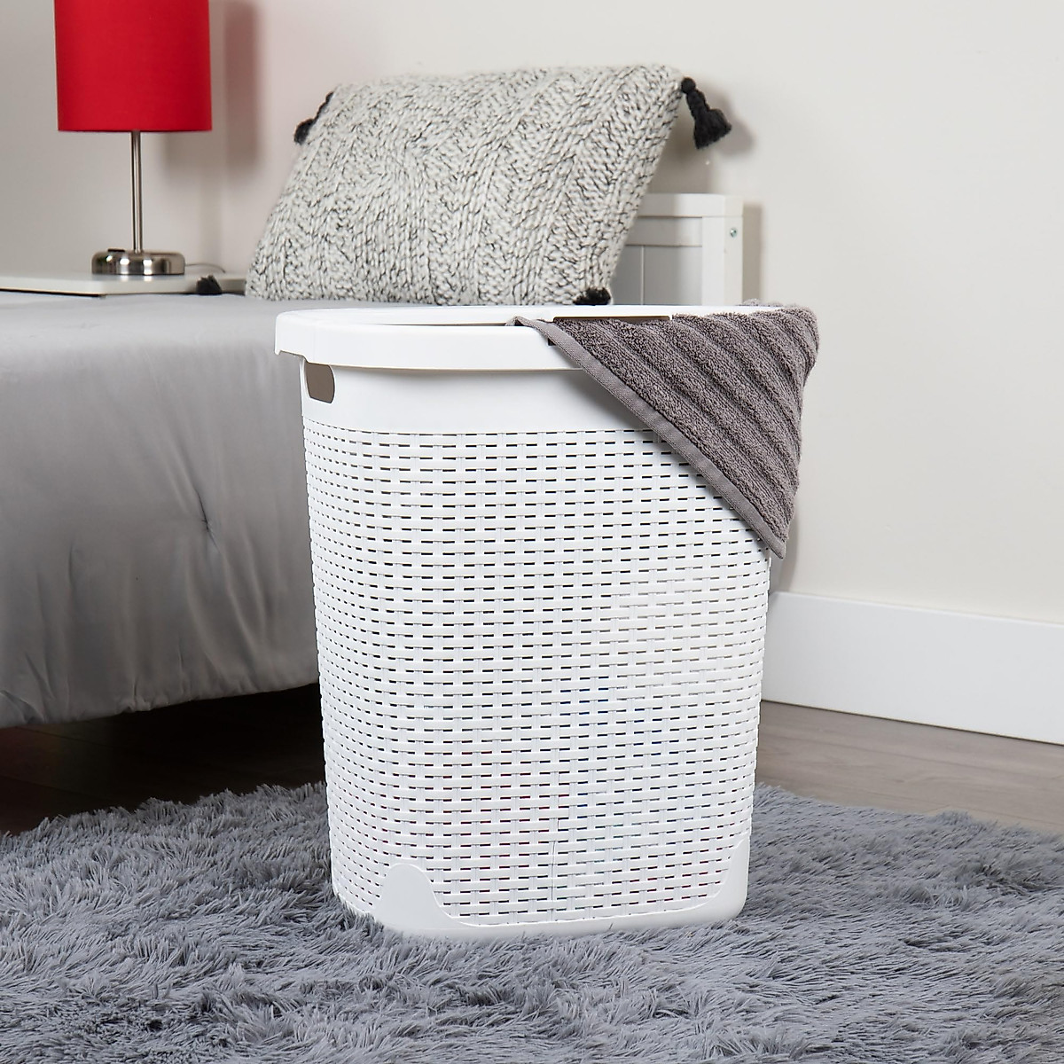 Mind Reader 50L Slim Laundry Hamper, Clothes Basket, Lid, Wicker Design, Plastic, 17.65"L x 13.75"W x 21"H, White
