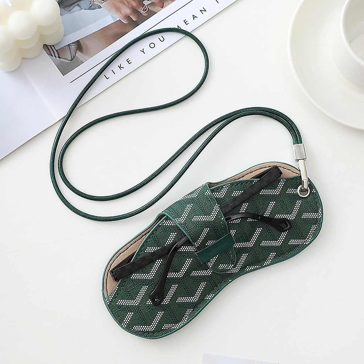 kytasryl Portable Sunglasses Bag,Slim Sunglasses case holder,Travel Sunglass case with Lanyard,Eyeglass Pouch Bag For Purse For Men and Women(Green)