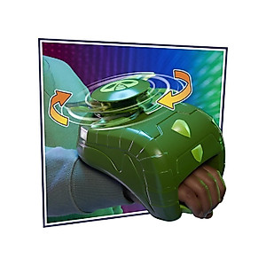 PJ Masks Gekko Hero Gauntlet Preschool Toy, Gekko Costume and Dress-Up Toy with Spinning Gekko Shield for Kids Ages 3 and Up