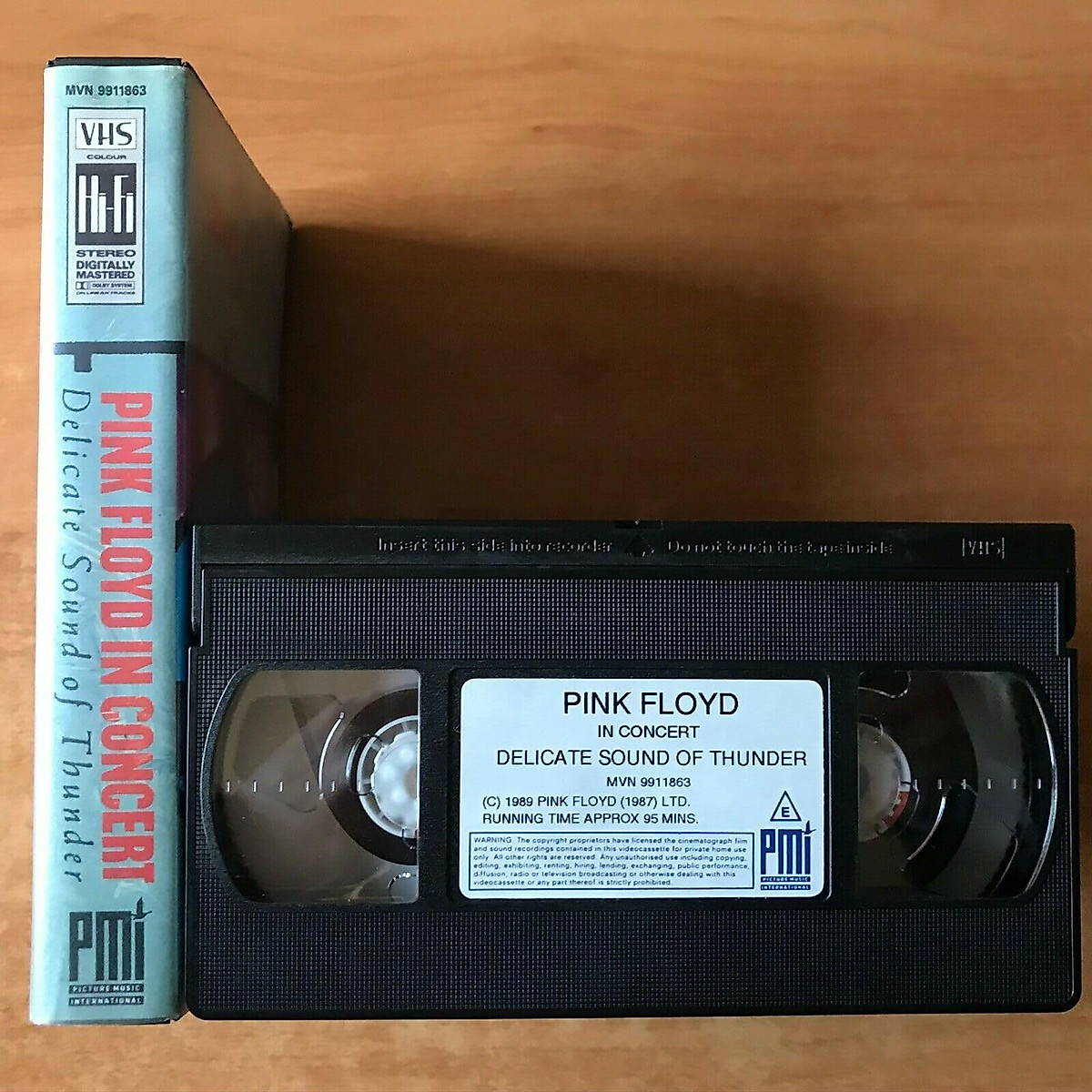 Pink Floyd: In Concert - Delicate Sound Of Thunder [VHS]