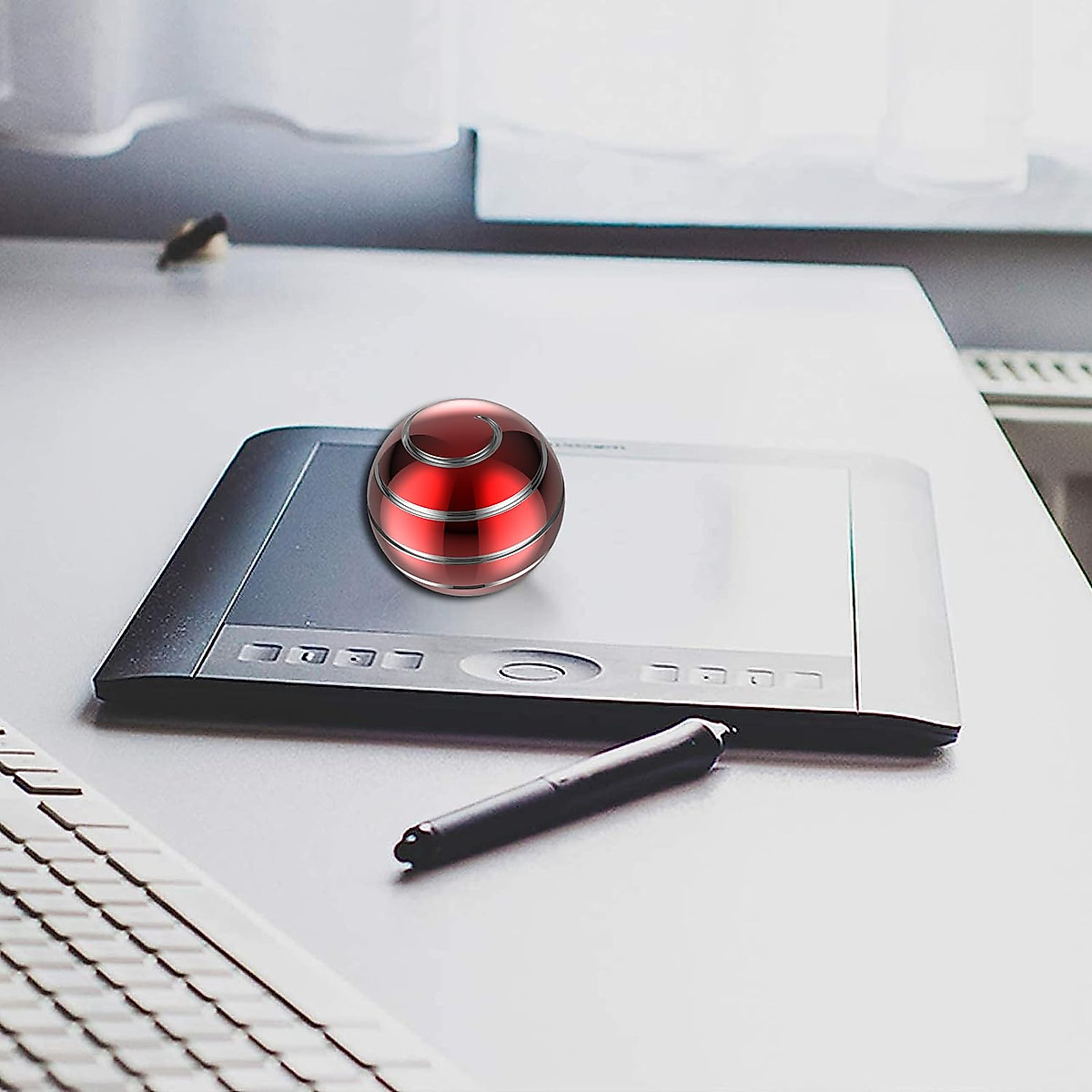 Apqdw Kinetic Desk Toys, 1.54'' Kinetic Spinning Desk Toys for Kids Adults, Fidget Toys for Party Favors, Christmas Stocking Stuffers, Easter Basket (39MM, Red-A)