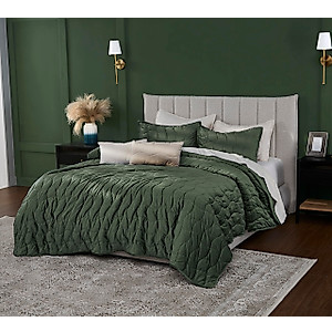 palassio Luxury Olive Green Velvet Twin Size Quilt Bedding Set with 1 Pillow Sham, Christmas Soft Cloud Cozy Warm Bedspread Coverlet for Kids, Lightweight Crushed Comforter for All Season