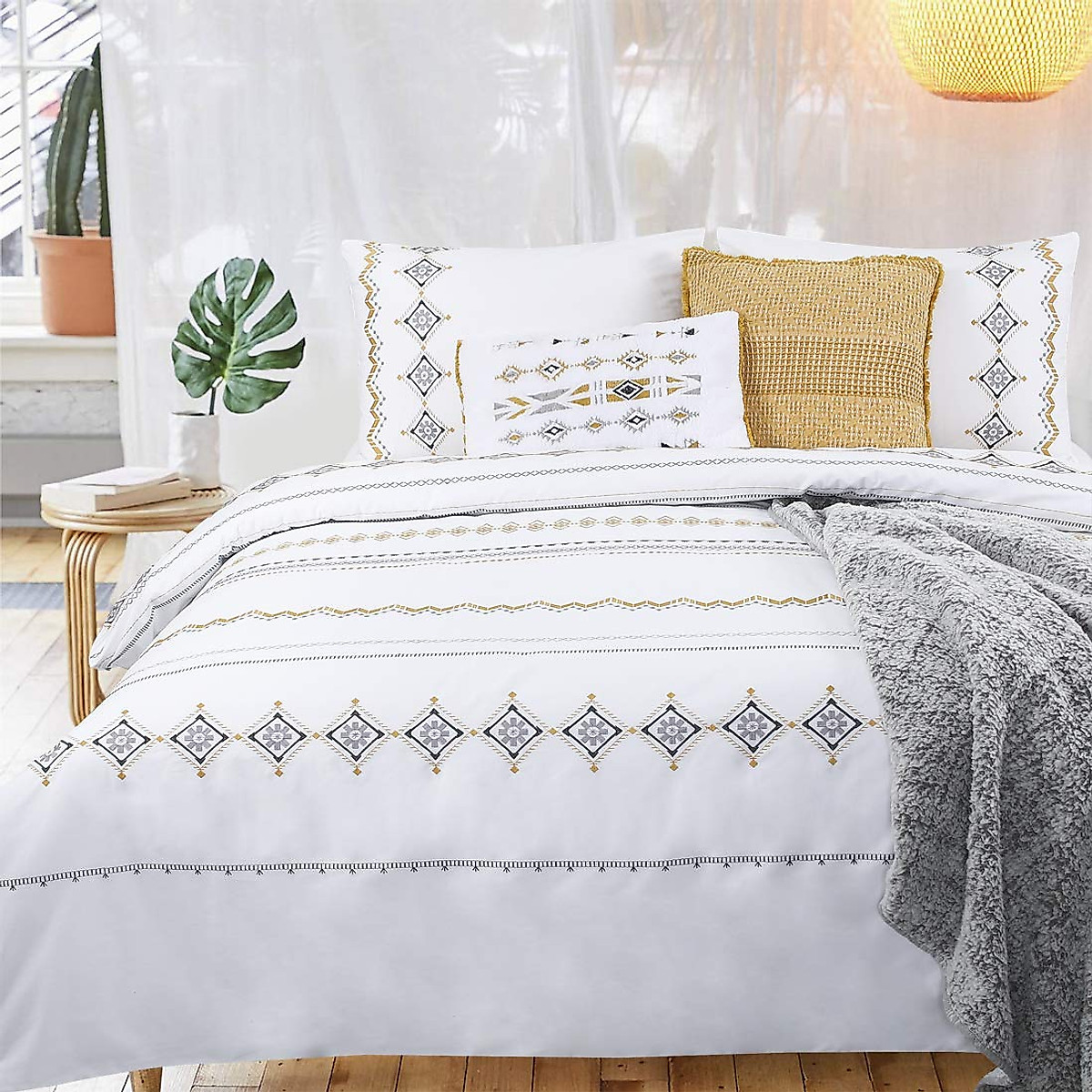 YINFUNG Boho Duvet Cover Set White Queen Moroccan Stripe Aztec Geometric Yellow Grey Ethic Tribal Bohemian Vibrant Textured 90x90 Cotton Bedding Set Embroidered Zip Embroidered 3 Pieces