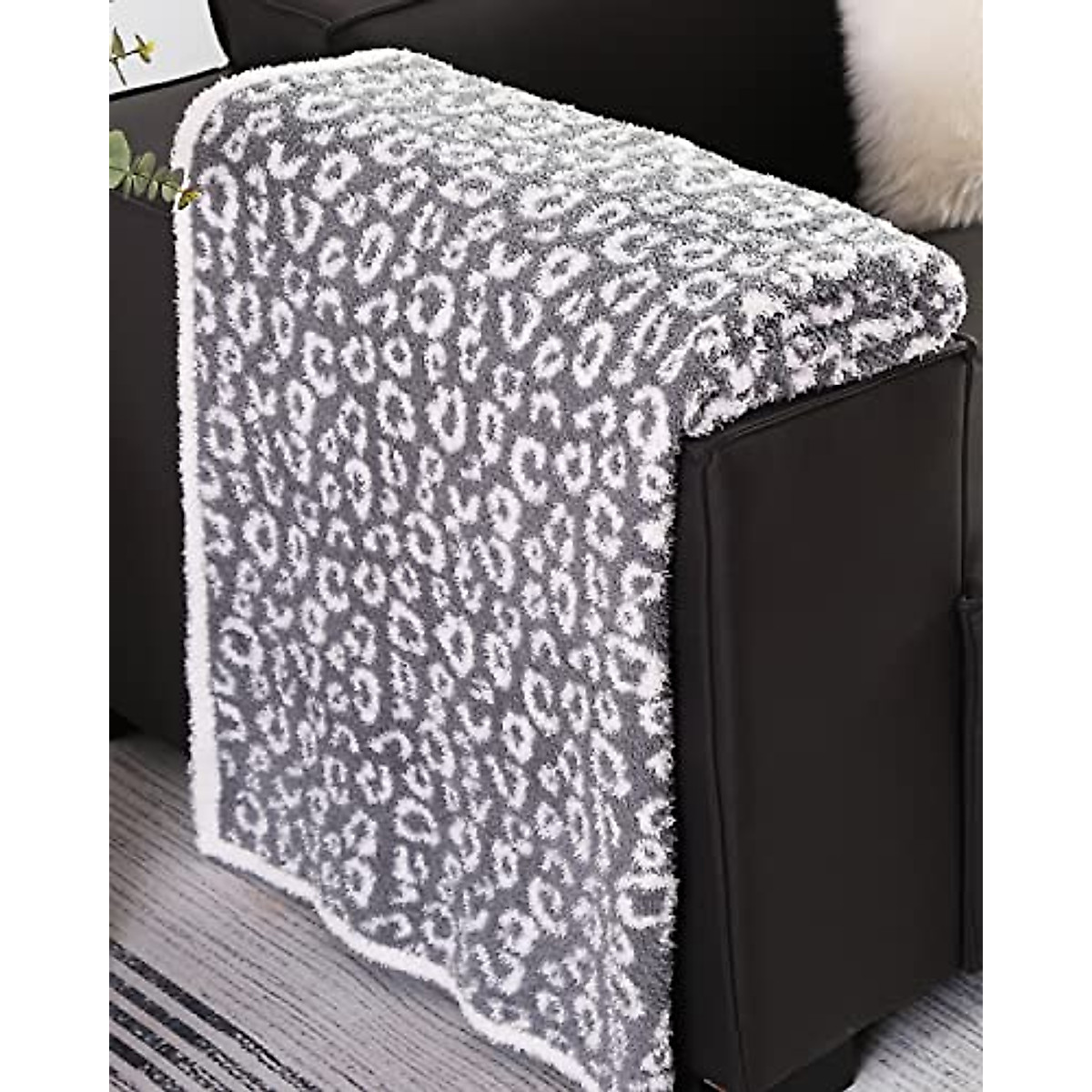 Panku Super Soft Leopard Throw Blanket, Cozy Warm Cheetah Fleece Blankets for Couch and Sofa, Knit Reversiable Luxury Fluffy Blanket Throw Light Grey 50x60 Inches