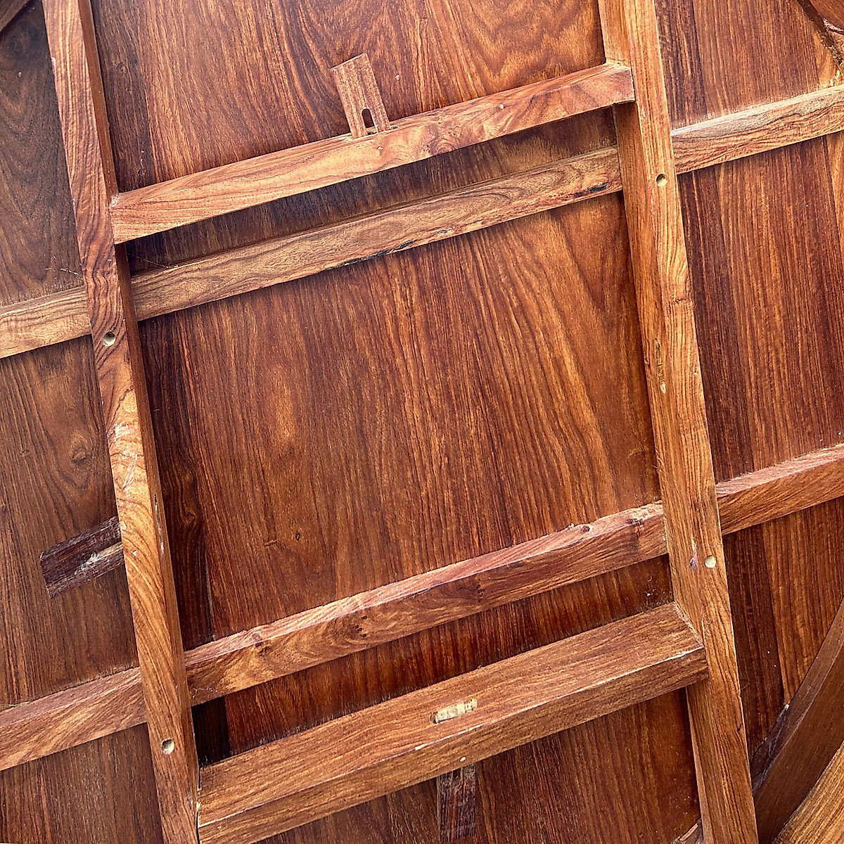 Chinese Brown Flower Carving Wood Round Pedestal Base Tea Table Acs7697