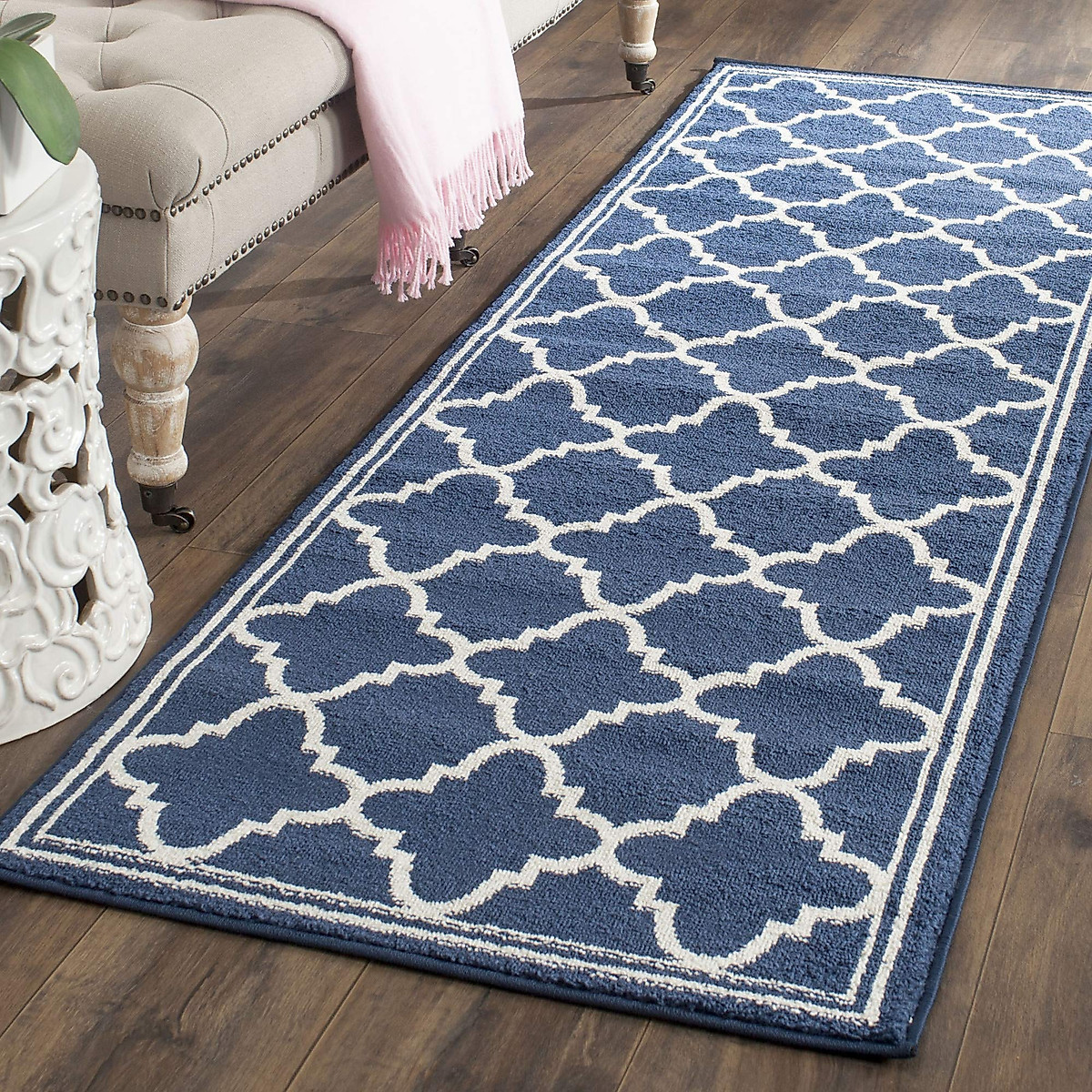 SAFAVIEH Amherst Collection Runner Rug - 2'3" x 7', Wheat & Beige, Moroccan Trellis Design, Non-Shedding & Easy Care, Ideal for High Traffic Areas in Living Room, Bedroom (AMT422S)